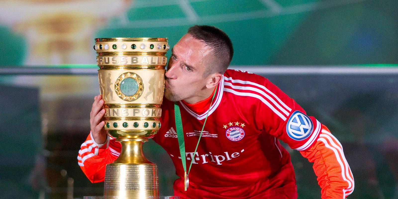 Messi, Ronaldo en Ribéry strijden om Gouden Bal | VoetbalPrimeur.nl